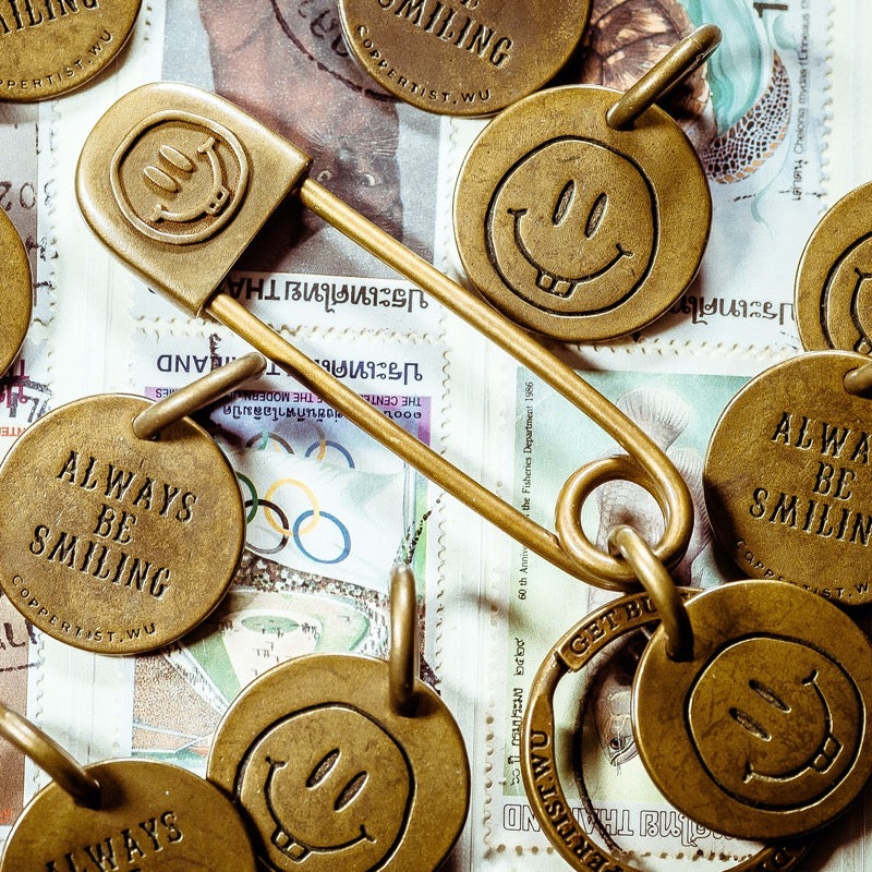 Smiley pin – Coppertist