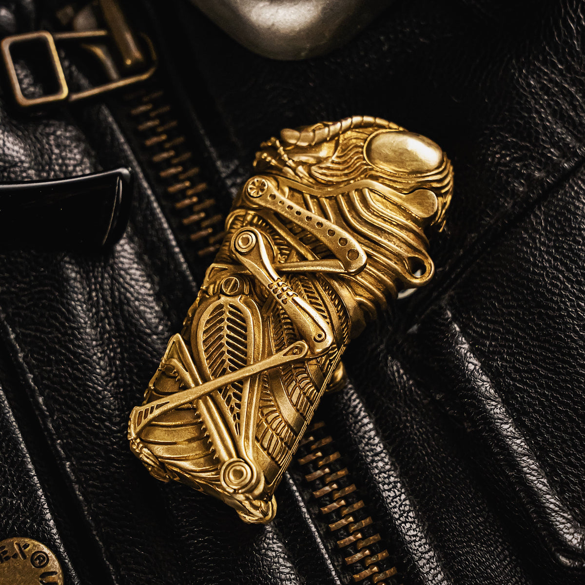 Cricket lighter case – Coppertist