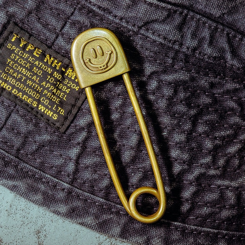 Smiley pin – Coppertist